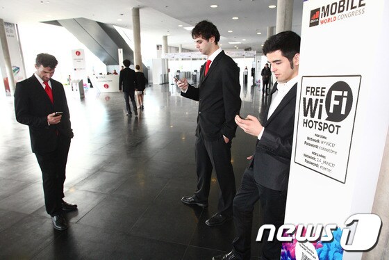 KT, 'MWC 2017' 현장에 자동 접속 와이파이 제공한다 - 뉴스1