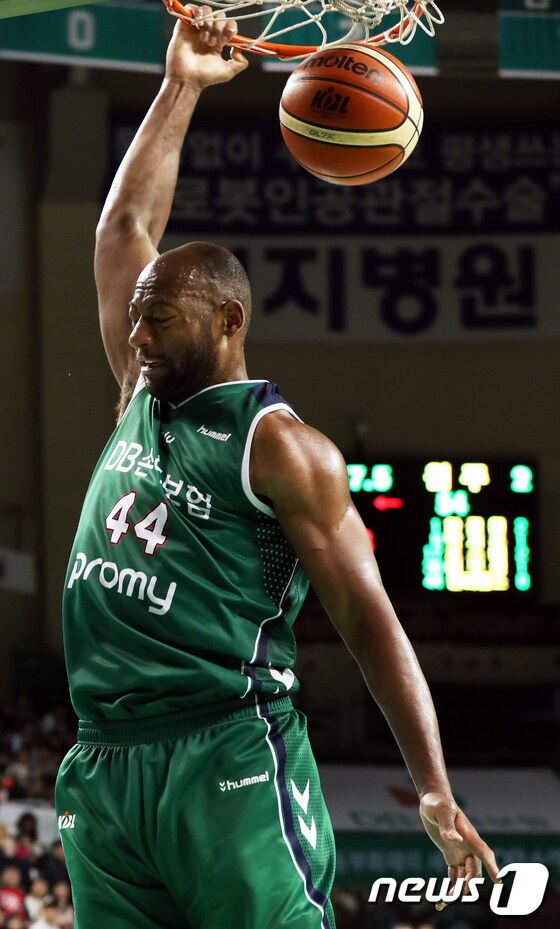 DB, KGC 대파하고 공동 6위 도약…현대모비스는 KT 제압 - 뉴스1