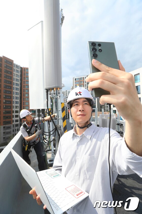 KT-에릭슨, 5G·LTE 결합 RU 상용망 검증 - 뉴스1