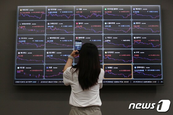 '美 블랙록 ETF 재신청' 비트코인 4100만원대 강세 - 뉴스1