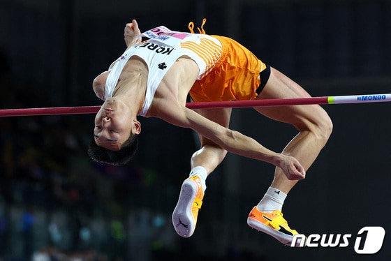 높이뛰기 우상혁, 세이코 골든 그랑프리서 2m27로 준우승…2연패 무산 - 뉴스1