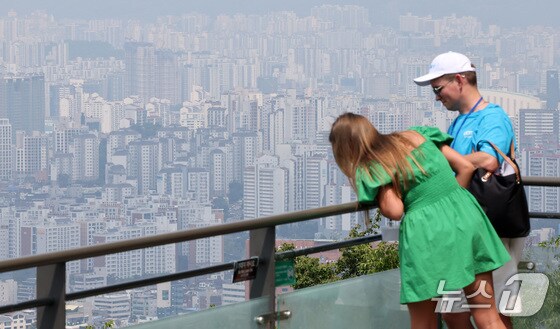 서울 아파트값 바닥 다졌나…'최고가 대비 80% 회복' - 뉴스1